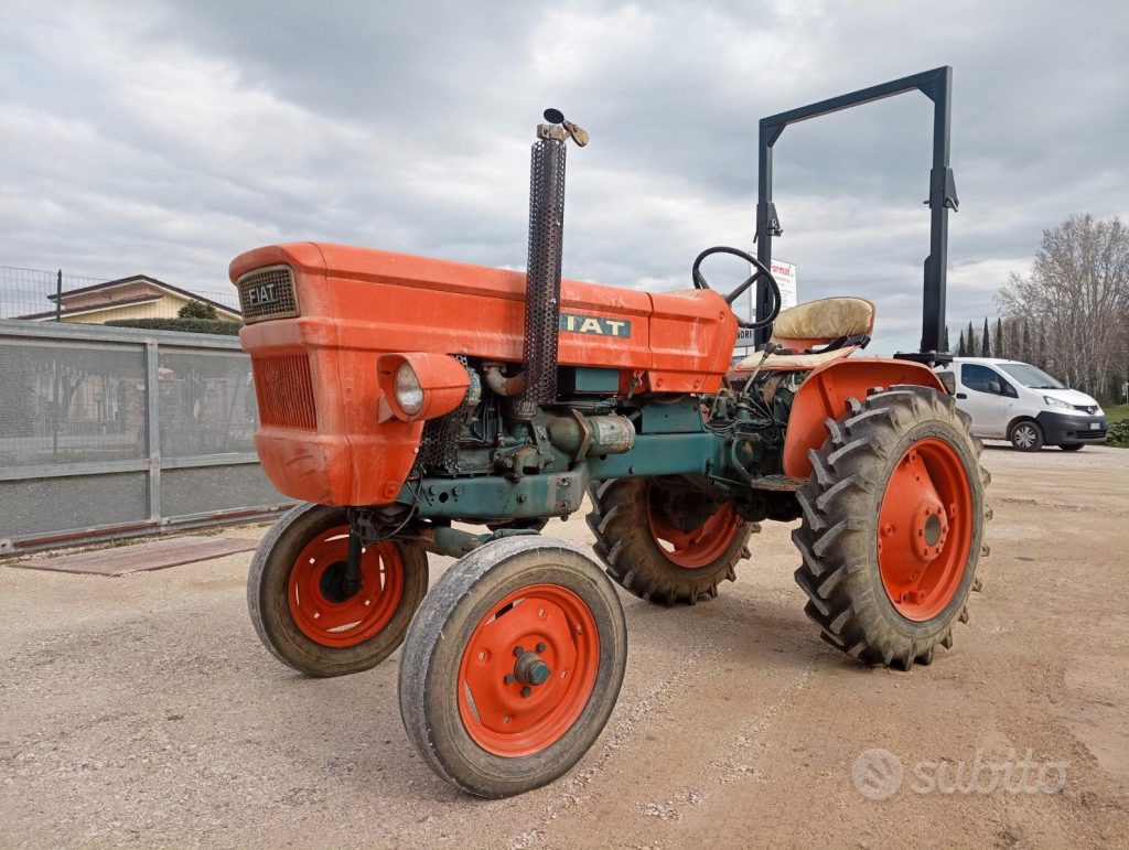 Trattore FIAT 250 R - Trattori Pellegrini