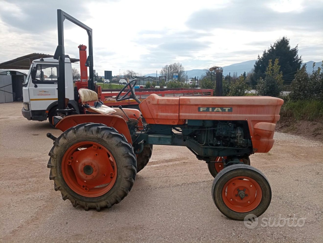 Trattore FIAT 250 R - Trattori Pellegrini
