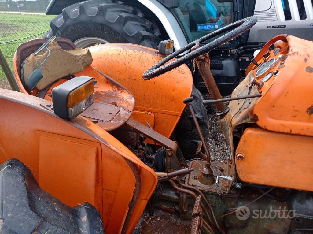 Trattore FIAT 411 R - Trattori Pellegrini