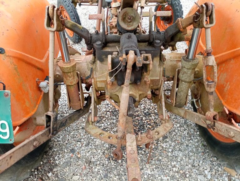 Trattore FIAT 211 R - Trattori Pellegrini