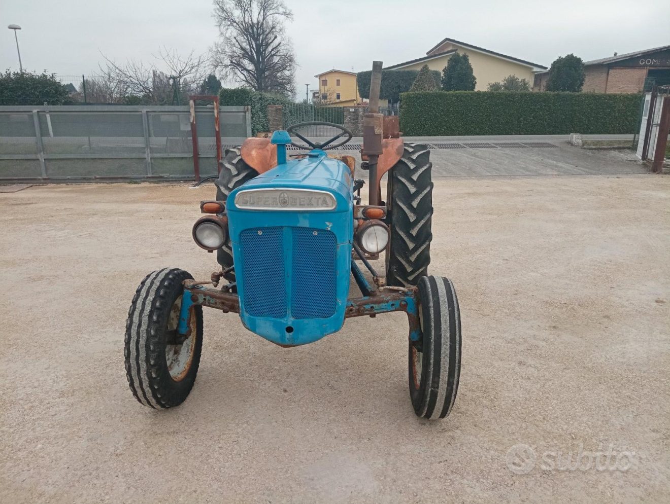 Trattore FORDSON SUPER DEXTA - Trattori Pellegrini
