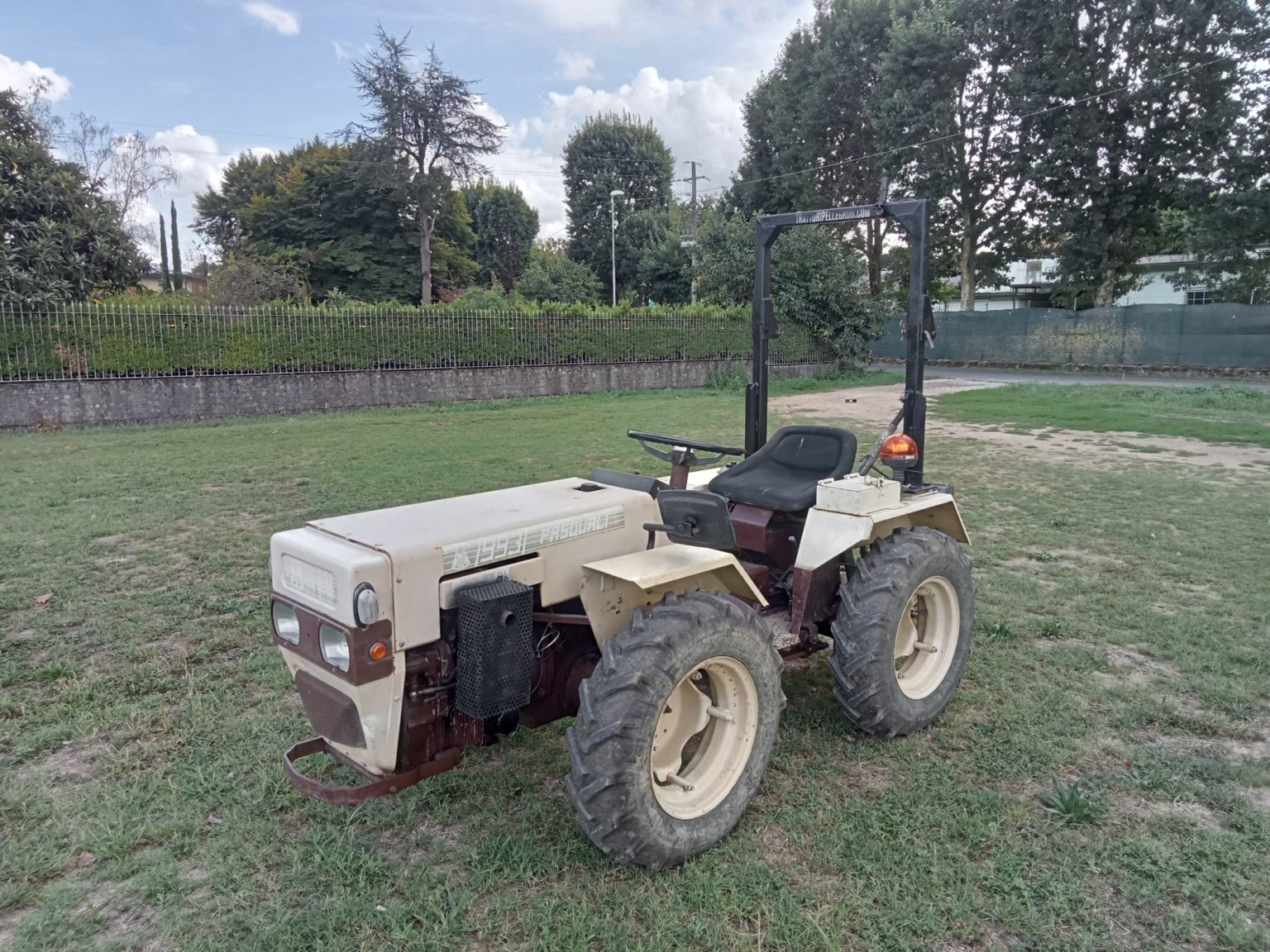 Trattore PASQUALI 26 cv - Trattori Pellegrini