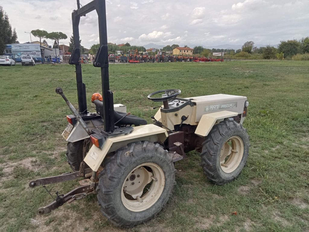 Trattore PASQUALI 26 cv - Trattori Pellegrini