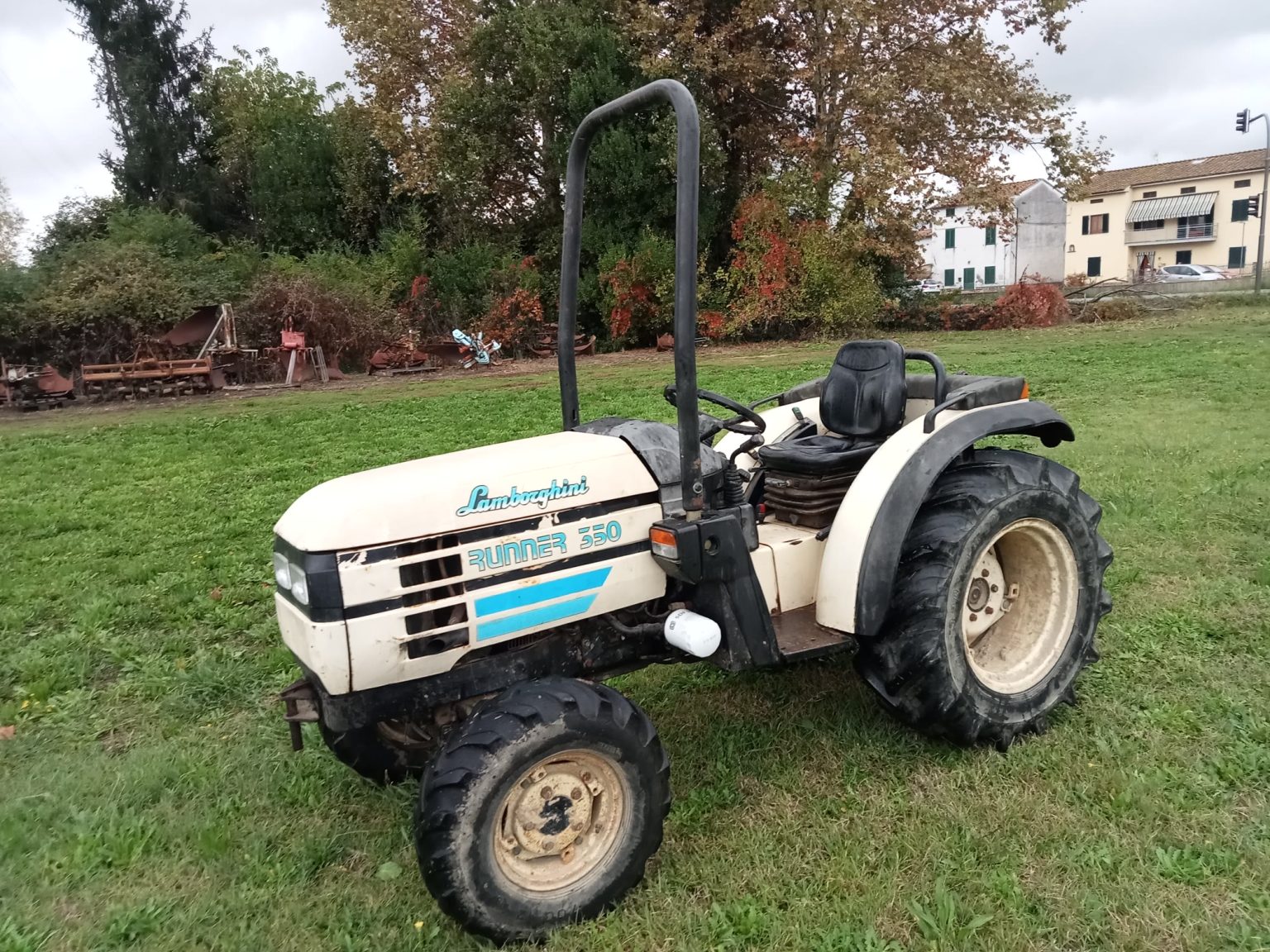 Trattore LAMBORGHINI RUNNER 350 - Trattori Pellegrini