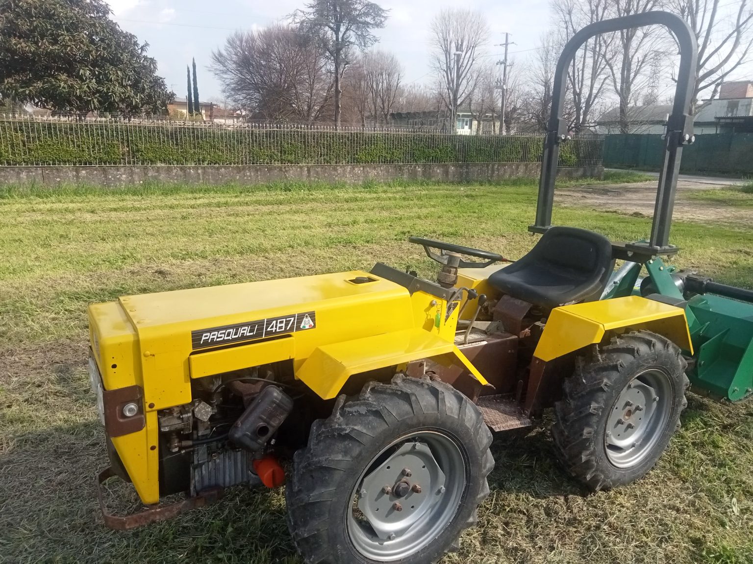 Trattore PASQUALI 487 + Trincia - Trattori Pellegrini