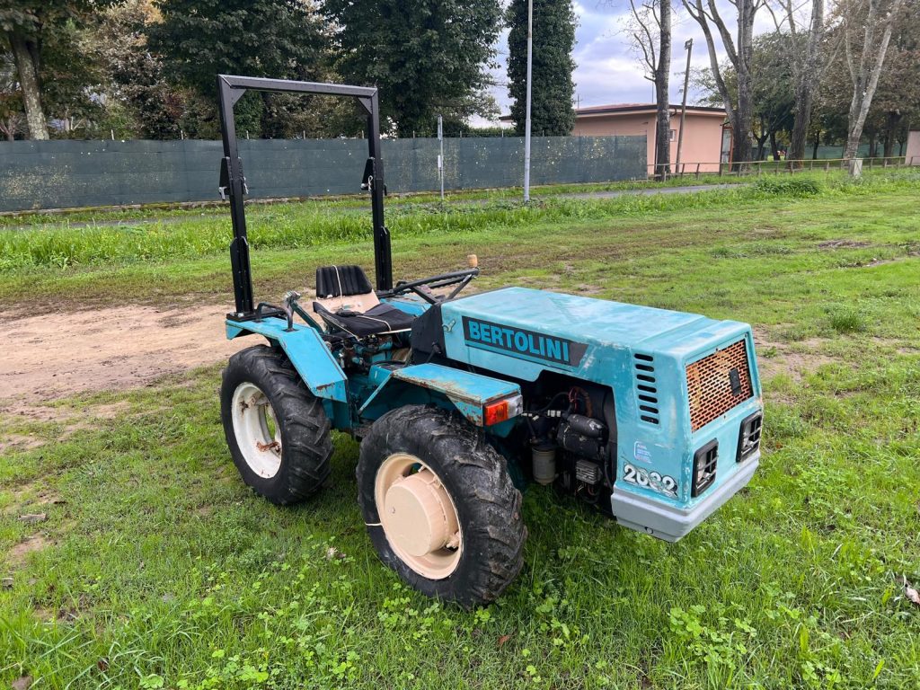 Trattore BERTOLINI 32 cv - Trattori Pellegrini